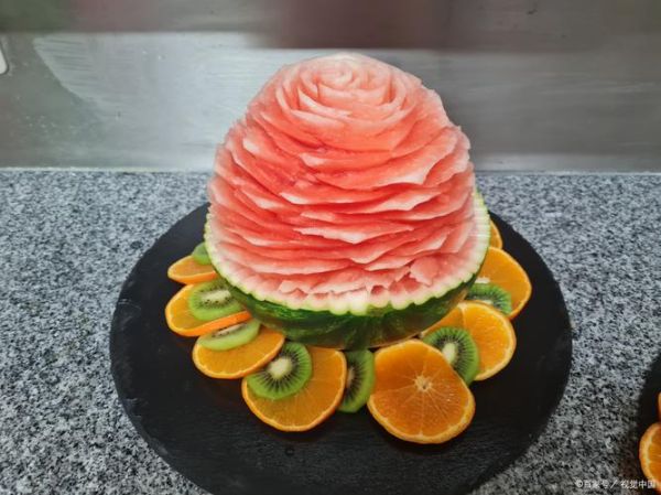 西瓜水果拼盘图片大全大图_怎么摆盘好看-第1张图片-山城妙识