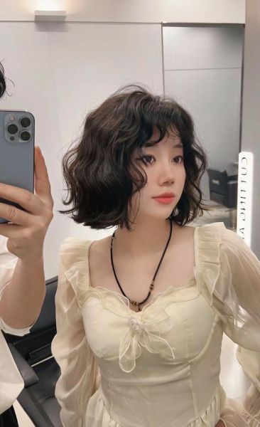 蛋卷头短发韩_适合什么脸型-第1张图片-山城妙识