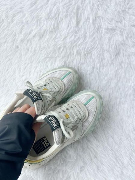 果冻鞋哪个牌子好_果冻鞋怎么清洗-第1张图片-山城妙识