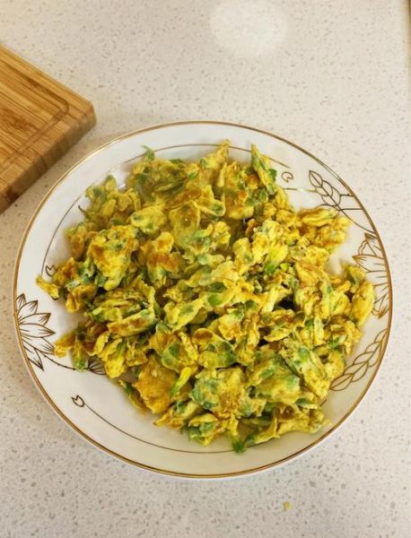 炒槐花的做法_槐花怎么炒才好吃-第1张图片-山城妙识