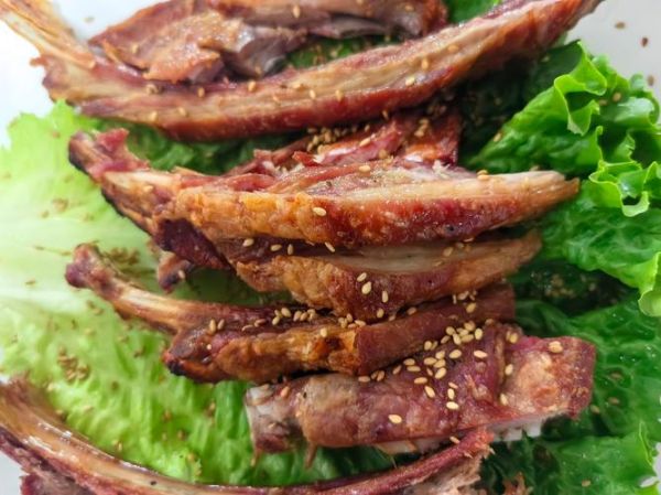 木炭烤羊排怎么腌制_木炭烤羊排腌制多久-第2张图片-山城妙识