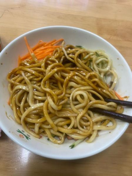 炸酱面起源于哪里_炸酱面为什么叫炸酱面-第2张图片-山城妙识