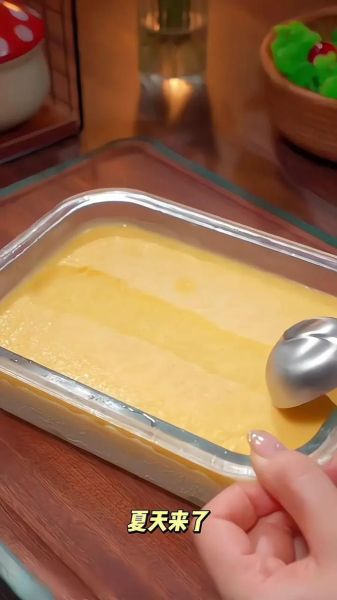 草莓牛奶冰激凌怎么做_草莓冰激凌做法详细步骤-第1张图片-山城妙识 草莓牛奶冰激凌怎么做_草莓冰激凌做法详细步骤-第1张图片-山城妙识