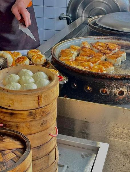 上海生煎包哪里最正宗_上海生煎包和汤包区别-第2张图片-山城妙识