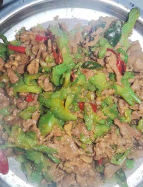 苦瓜炒肉怎么做不苦_苦瓜炒肉图片步骤-第2张图片-山城妙识 苦瓜炒肉怎么做不苦_苦瓜炒肉图片步骤-第2张图片-山城妙识