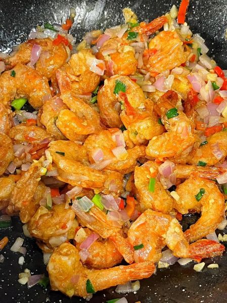 椒盐香酥虾家常做法_怎么做外酥里嫩-第1张图片-山城妙识 椒盐香酥虾家常做法_怎么做外酥里嫩-第1张图片-山城妙识