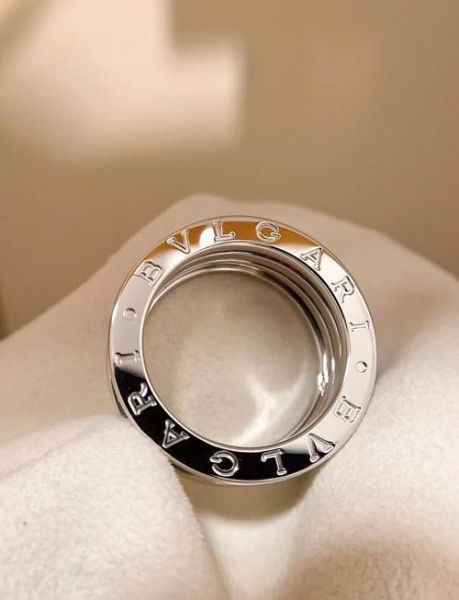 宝格丽戒指怎么选尺寸_宝格丽戒指价格是多少-第3张图片-山城妙识 宝格丽戒指怎么选尺寸_宝格丽戒指价格是多少-第3张图片-山城妙识