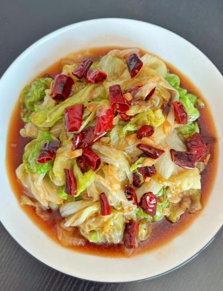 炒洋白菜怎么做好吃_洋白菜炒多久才脆-第1张图片-山城妙识