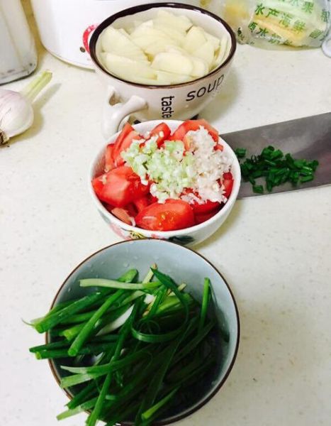 土豆西红柿汤怎么做_土豆西红柿汤需要焯水吗-第2张图片-山城妙识 土豆西红柿汤怎么做_土豆西红柿汤需要焯水吗-第2张图片-山城妙识