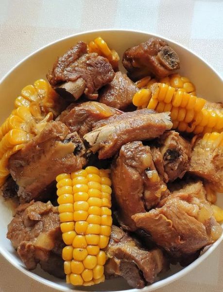 玉米排骨汤怎么做好吃又简单_玉米排骨汤的家常做法-第1张图片-山城妙识