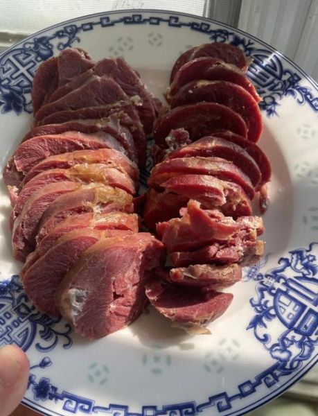 熏马肉怎么吃_熏马肠怎么做好吃-第1张图片-山城妙识 熏马肉怎么吃_熏马肠怎么做好吃-第1张图片-山城妙识