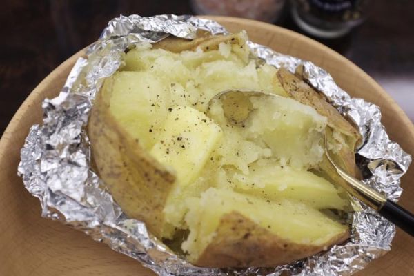 锡纸烤土豆烤箱温度时间_锡纸烤土豆要不要先煮-第3张图片-山城妙识