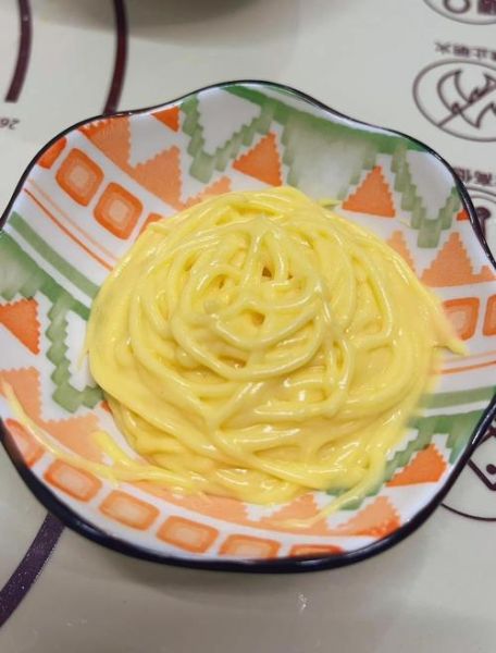 正宗沙拉酱的做法_如何自制无添加蛋黄酱-第1张图片-山城妙识 正宗沙拉酱的做法_如何自制无添加蛋黄酱-第1张图片-山城妙识