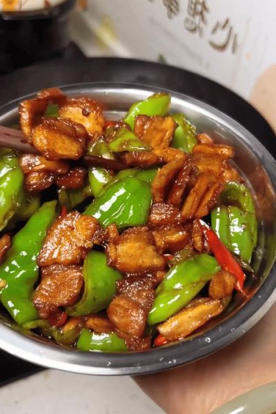 大辣椒炒肉怎么做_家常做法窍门-第1张图片-山城妙识 大辣椒炒肉怎么做_家常做法窍门-第1张图片-山城妙识