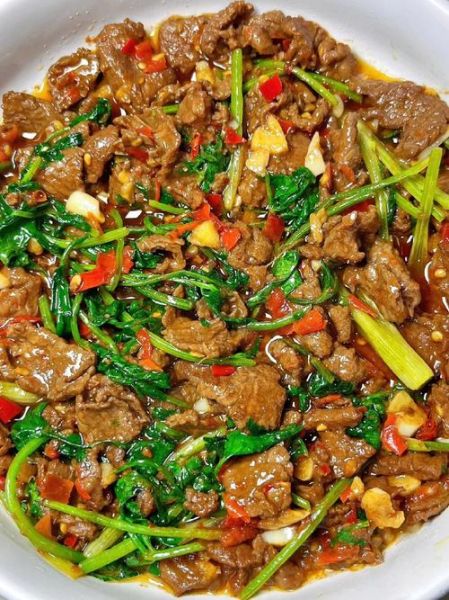 小炒牛肉用什么肉_小炒牛肉配料有哪些-第3张图片-山城妙识 小炒牛肉用什么肉_小炒牛肉配料有哪些-第3张图片-山城妙识