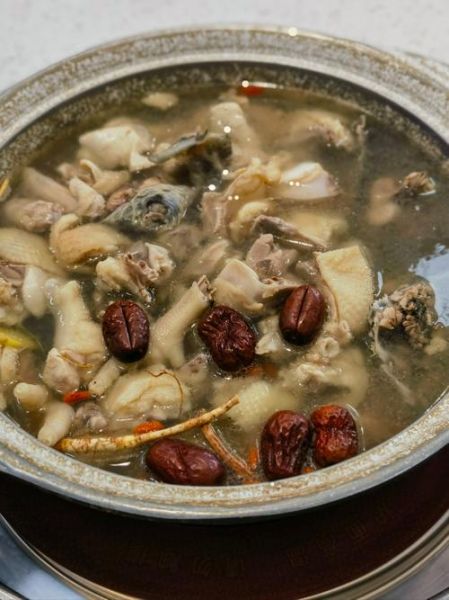 煲鸡汤放什么药材好_什么药材煲鸡汤最补-第2张图片-山城妙识 煲鸡汤放什么药材好_什么药材煲鸡汤最补-第2张图片-山城妙识