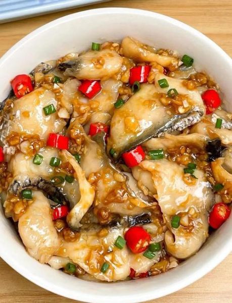 蒜香鱼怎么做_蒜香鱼的家常做法-第1张图片-山城妙识 蒜香鱼怎么做_蒜香鱼的家常做法-第1张图片-山城妙识