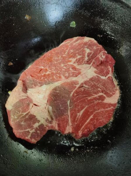 牛排怎么煎好吃又嫩_牛排煎多久才嫩-第2张图片-山城妙识