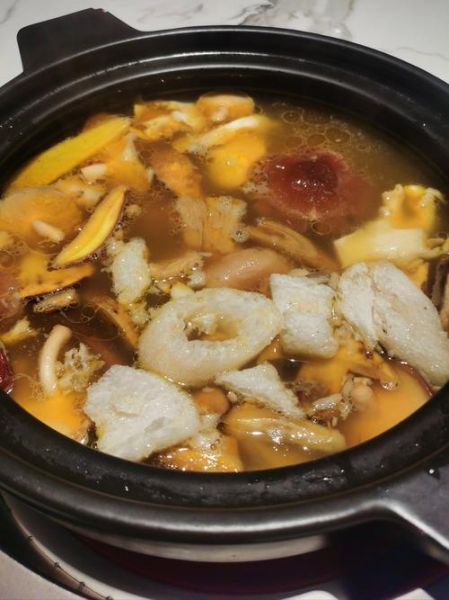 菌菇煲汤食谱大全_菌菇汤怎么煲才鲜-第1张图片-山城妙识 菌菇煲汤食谱大全_菌菇汤怎么煲才鲜-第1张图片-山城妙识