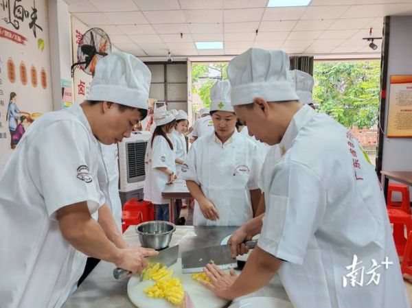 粤菜师傅学什么_粤菜师傅工资高吗-第3张图片-山城妙识