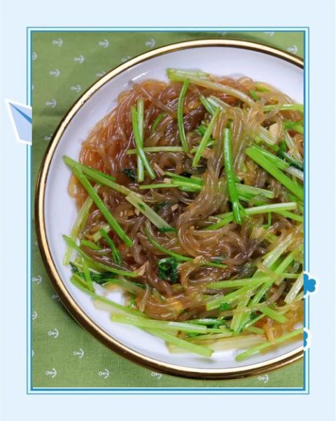 芹菜炒粉条怎么做不坨不粘锅_芹菜炒粉条焯水还是直接炒-第1张图片-山城妙识 芹菜炒粉条怎么做不坨不粘锅_芹菜炒粉条焯水还是直接炒-第1张图片-山城妙识