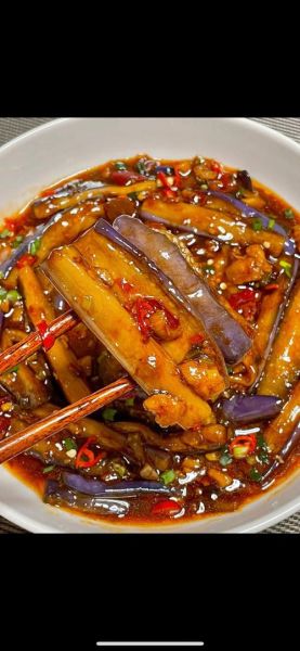 红烧茄子家常做法图解_茄子怎么炒不吸油-第2张图片-山城妙识 红烧茄子家常做法图解_茄子怎么炒不吸油-第2张图片-山城妙识