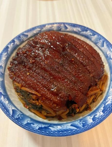 乡下酒席扣肉怎么做_扣肉蒸多久才软烂-第3张图片-山城妙识