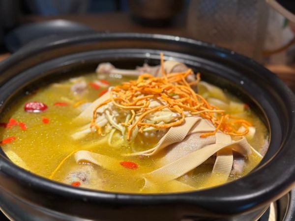 老鸭煲怎么做好吃_老鸭煲正宗做法窍门-第3张图片-山城妙识