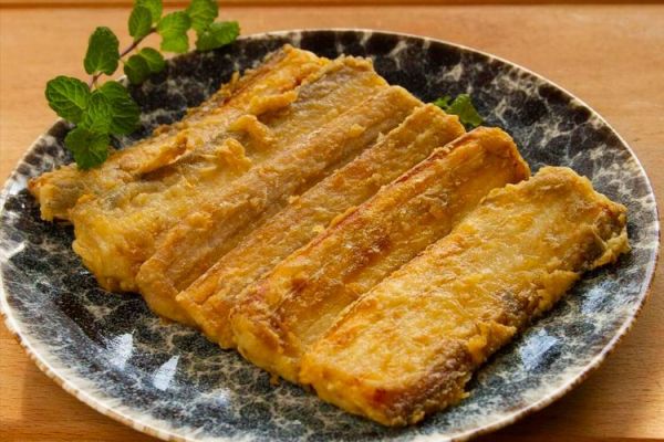 炸带鱼裹面粉还是淀粉_哪个更酥脆-第3张图片-山城妙识