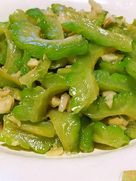 苦瓜怎么炒好吃又不苦_苦瓜炒不变色技巧-第3张图片-山城妙识 苦瓜怎么炒好吃又不苦_苦瓜炒不变色技巧-第3张图片-山城妙识