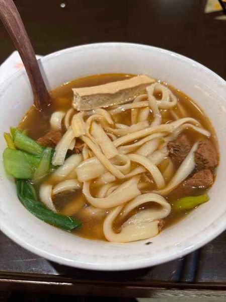 刀削面是哪里的特色_刀削面怎么做才筋道-第3张图片-山城妙识