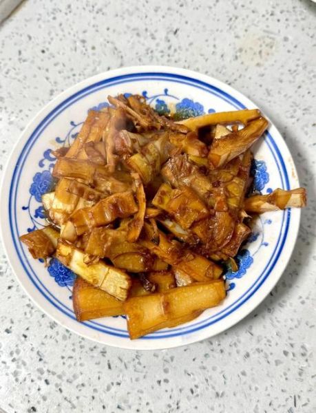 油焖笋怎么做_油焖笋的家常做法-第1张图片-山城妙识 油焖笋怎么做_油焖笋的家常做法-第1张图片-山城妙识