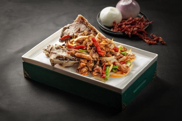 羊肉炒白菜怎么炒好吃_羊肉炒白菜做法窍门-第1张图片-山城妙识