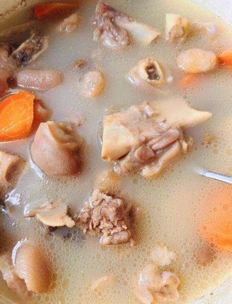 猪脚汤的做法_猪脚汤的功效与禁忌-第2张图片-山城妙识