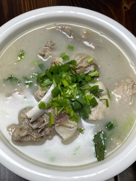 单县羊肉汤培训哪家好_学费多少钱-第1张图片-山城妙识