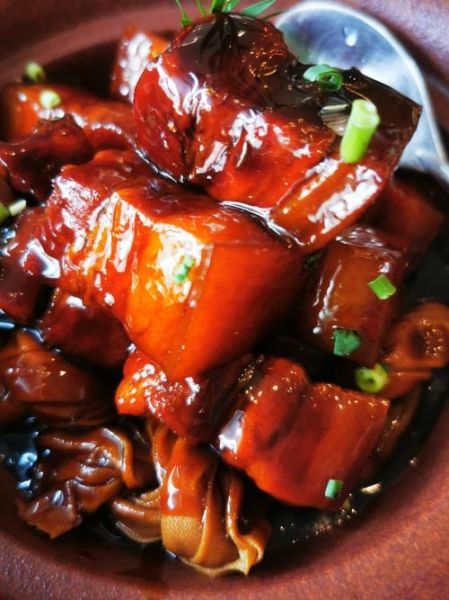 本帮红烧肉怎么做_正宗上海红烧肉做法-第1张图片-山城妙识 本帮红烧肉怎么做_正宗上海红烧肉做法-第1张图片-山城妙识