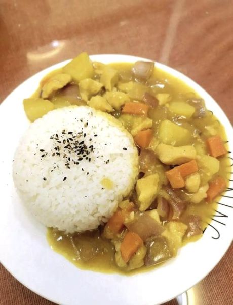 咖喱鸡块饭怎么做_咖喱鸡块饭热量高吗-第1张图片-山城妙识 咖喱鸡块饭怎么做_咖喱鸡块饭热量高吗-第1张图片-山城妙识