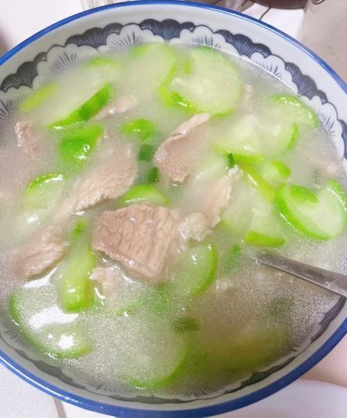 丝瓜肉片汤怎么做_川味做法辣不辣-第1张图片-山城妙识