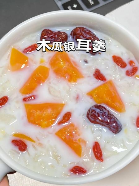 银耳木瓜汤能丰胸吗_多久见效-第1张图片-山城妙识 银耳木瓜汤能丰胸吗_多久见效-第1张图片-山城妙识