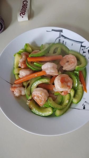 虾仁西葫芦怎么炒好吃_虾仁西葫芦的做法步骤-第1张图片-山城妙识 虾仁西葫芦怎么炒好吃_虾仁西葫芦的做法步骤-第1张图片-山城妙识