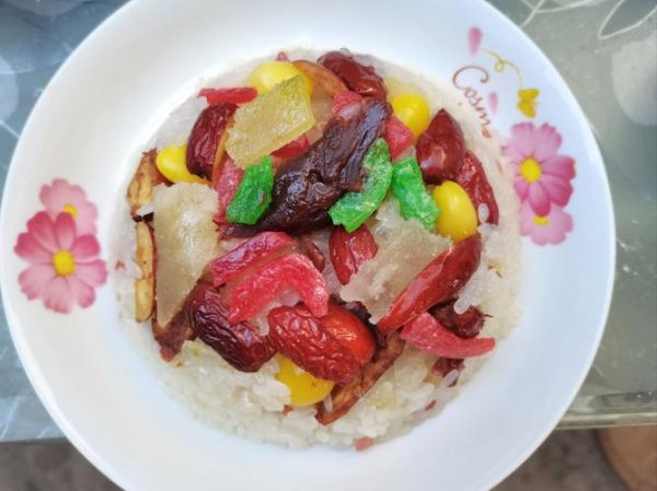 电饭锅做八宝饭的做法_八宝饭电饭锅版详细步骤-第1张图片-山城妙识