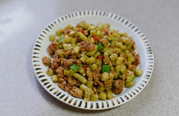 酸豇豆炒肉末怎么做_酸豇豆炒肉末的家常做法-第2张图片-山城妙识