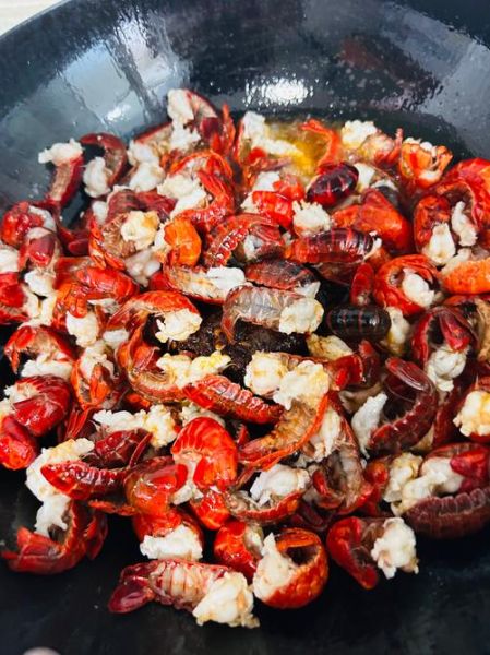 家常小龙虾怎么做_家常小龙虾的做法步骤-第1张图片-山城妙识