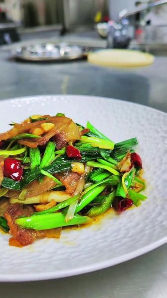 咸肉炒什么菜好吃_咸肉炒什么菜最下饭-第2张图片-山城妙识 咸肉炒什么菜好吃_咸肉炒什么菜最下饭-第2张图片-山城妙识