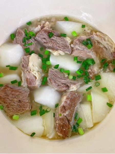 牛骨头汤怎么熬成白色_牛骨头汤熬白的秘诀-第2张图片-山城妙识