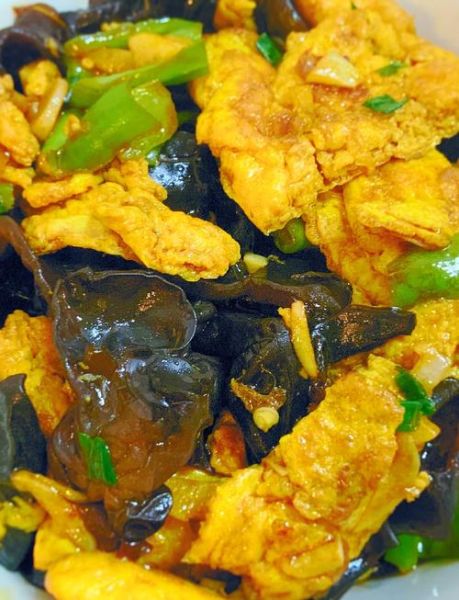 木耳炒鸡蛋怎么做_木耳鸡蛋的家常做法大全-第1张图片-山城妙识