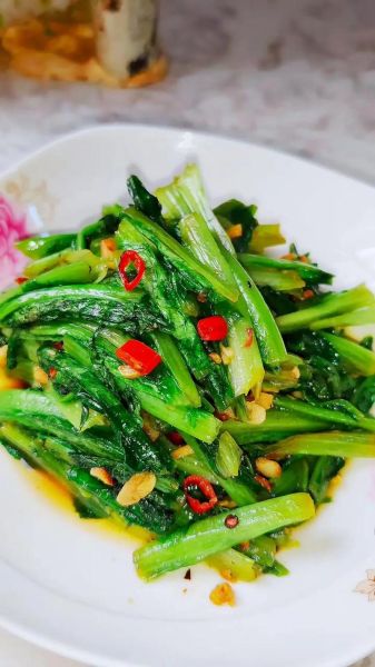 油麦菜怎么炒好吃_油麦菜炒几分钟才脆嫩-第2张图片-山城妙识 油麦菜怎么炒好吃_油麦菜炒几分钟才脆嫩-第2张图片-山城妙识