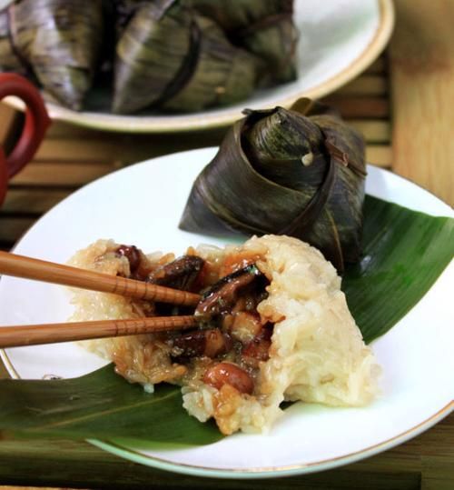 香菇肉粽子怎么做_香菇肉粽配料窍门-第2张图片-山城妙识