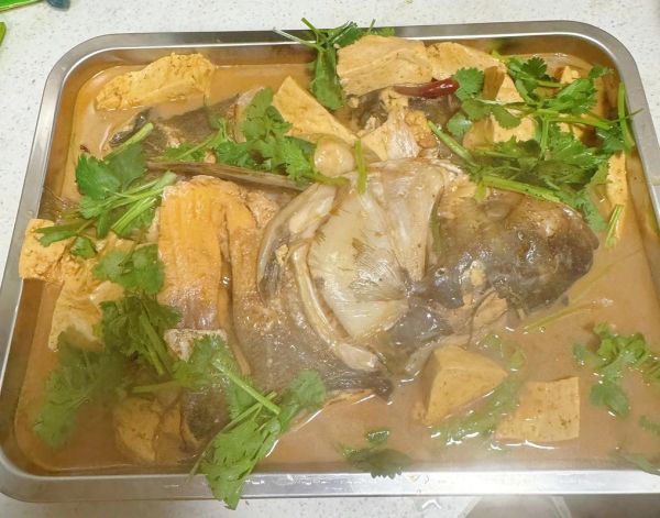 清炖花鲢鱼怎么做_清炖花鲢鱼的家常做法-第3张图片-山城妙识