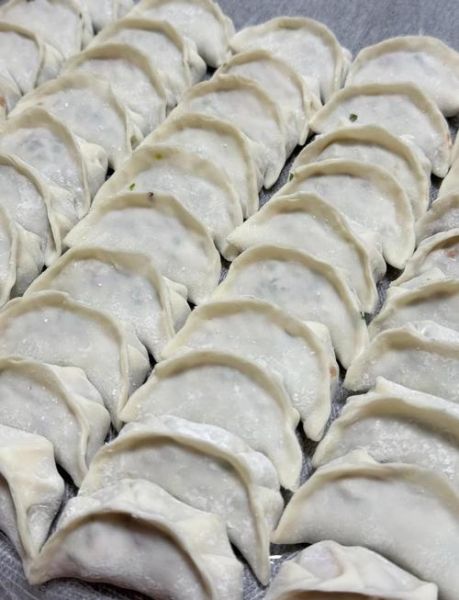 芹菜香菇猪肉饺子馅怎么做_芹菜香菇猪肉饺子馅的正宗做法-第2张图片-山城妙识